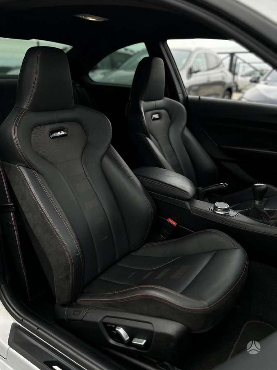 Pelēks BMW M2 2020 Kauņa, ar dzinēja tilpumu 2.98 L un nobraukumu 95 tūkst. km par 39000 €, foto 37 vietnē AUTOMOTO.COM.LV