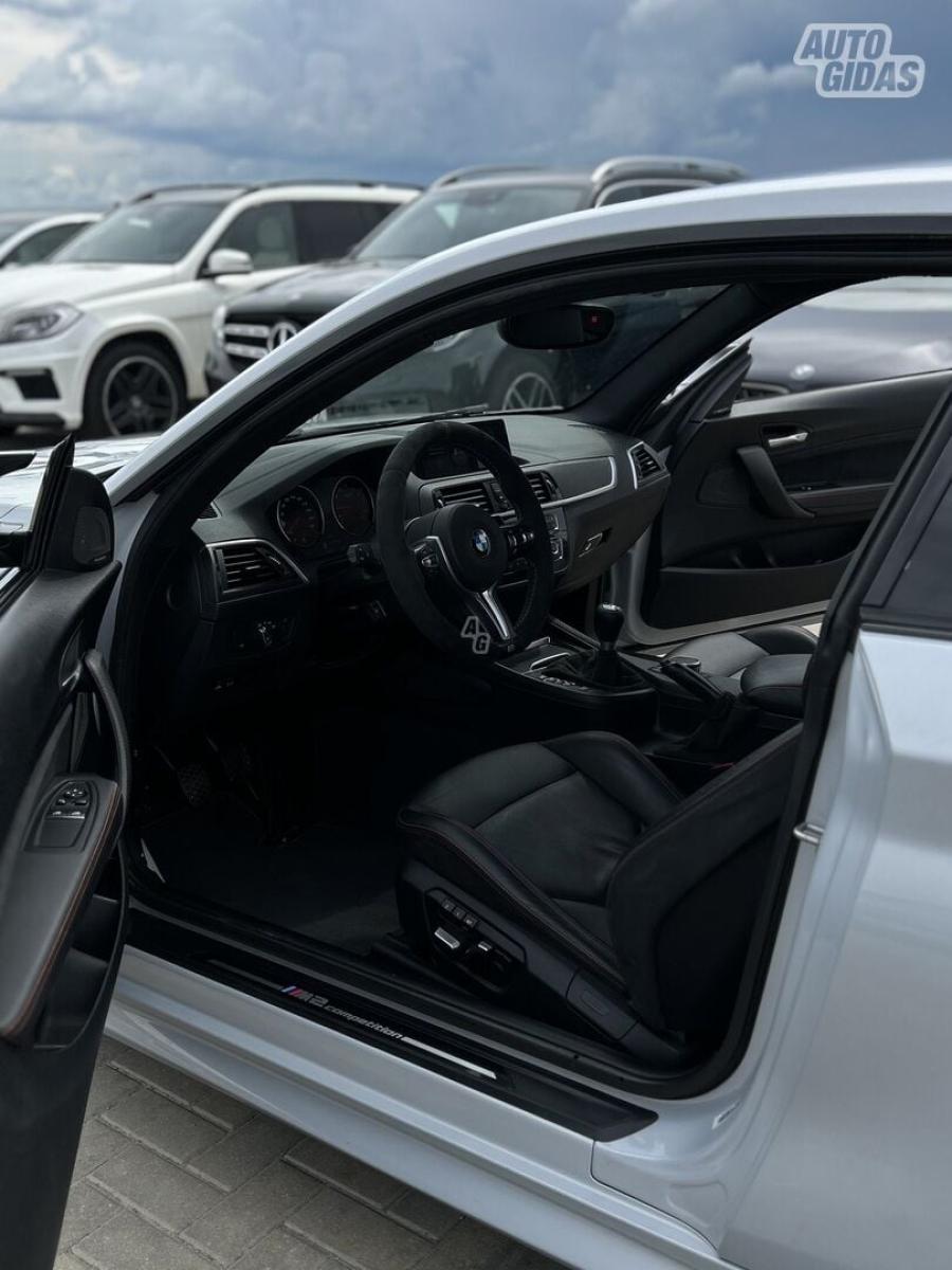 Grey BMW M2 2020 in Kaunas, with an engine capacity of 3.00 L and mileage of 95 thousand km for 39000 €, photo 17 on AUTOMOTO.COM.LV