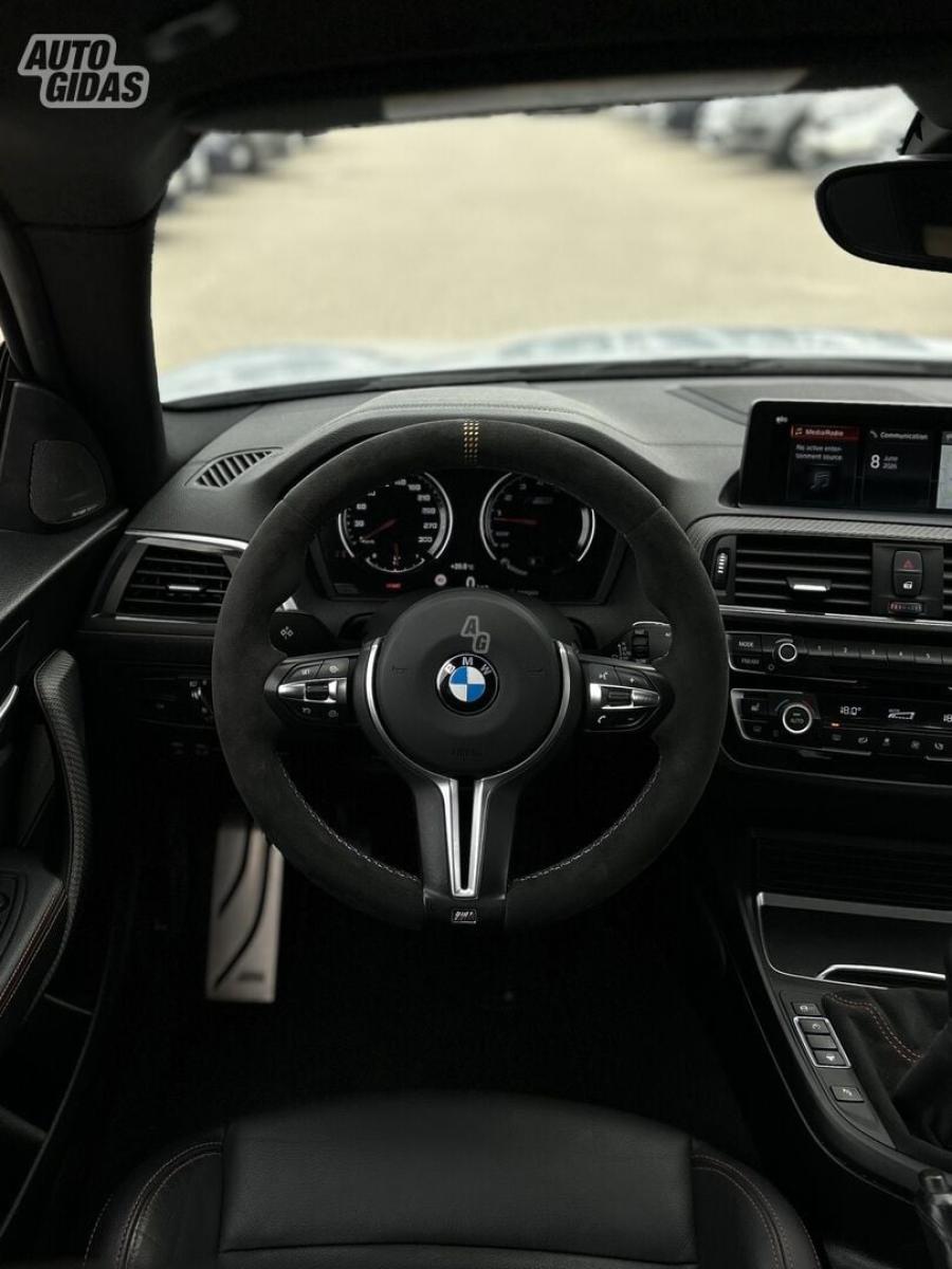 Grey BMW M2 2020 in Kaunas, with an engine capacity of 3.00 L and mileage of 95 thousand km for 39000 €, photo 28 on AUTOMOTO.COM.LV