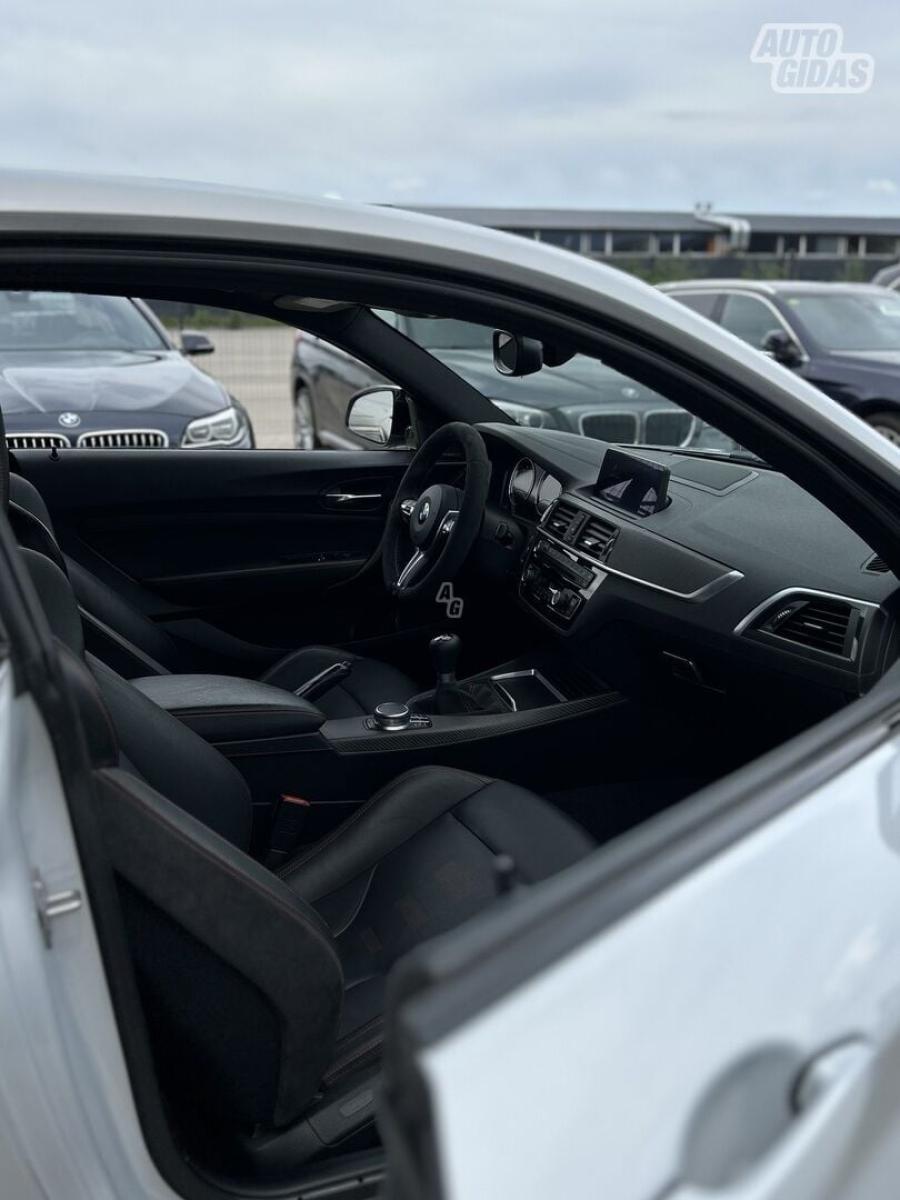 Grey BMW M2 2020 in Kaunas, with an engine capacity of 3.00 L and mileage of 95 thousand km for 39000 €, photo 29 on AUTOMOTO.COM.LV