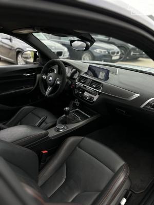 Grey BMW M2 2020 in Kaunas, with an engine capacity of 3.00 L and mileage of 95 thousand km for 39000 €, photo 30 on AUTOMOTO.COM.LV