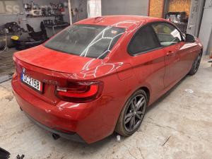 Red BMW M2 2015 in Riga, with an engine capacity of 3.00 L and mileage of 120 thousand km for 14500 €, photo 5 on AUTOMOTO.COM.LV