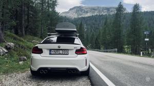 White BMW M2 2017 in Vilnius, with an engine capacity of 2.98 L and mileage of 90 thousand km for 33500 €, photo 3 on AUTOMOTO.COM.LV