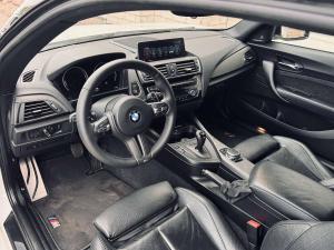White BMW M2 2017 in Vilnius, with an engine capacity of 2.98 L and mileage of 90 thousand km for 33500 €, photo 9 on AUTOMOTO.COM.LV