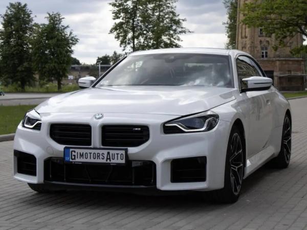 Белый БМВ M2 2023 в Рига, объемом двигателя 3.00 л и пробегом 30 тыс. км за 59990 €, фото 1 на AUTOMOTO.COM.LV