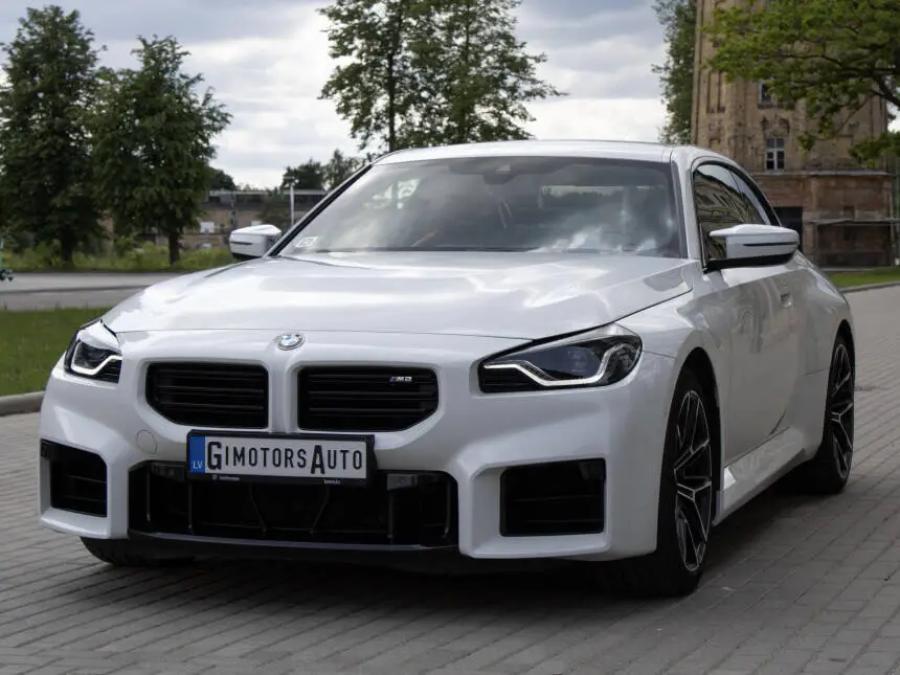 Белый БМВ M2 2023 в Рига, объемом двигателя 3.00 л и пробегом 30 тыс. км за 59990 €, фото 1 на AUTOMOTO.COM.LV