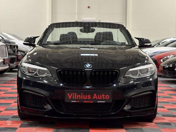 Черный БМВ m240i 2018 в Вильнюс, объемом двигателя 3.00 л и пробегом 142 тыс. км за 19990 €, фото 2 на AUTOMOTO.COM.LV