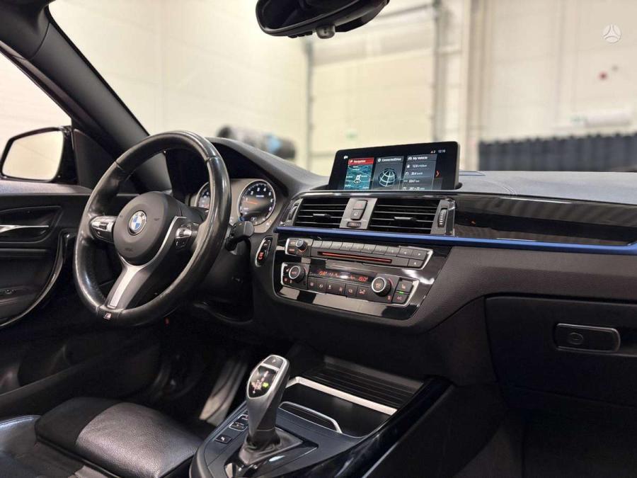 Melns BMW m240i 2018 Viļņa, ar dzinēja tilpumu 3.00 L un nobraukumu 142 tūkst. km par 19990 €, foto 19 vietnē AUTOMOTO.COM.LV