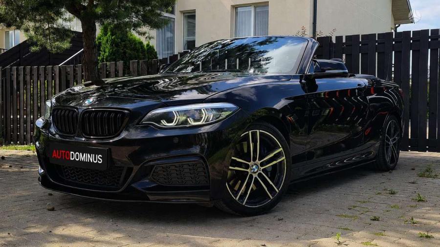 Black BMW m240i 2018 in Vilnius, with an engine capacity of 3.00 L and mileage of 143 thousand km for 19000 €, photo 4 on AUTOMOTO.COM.LV