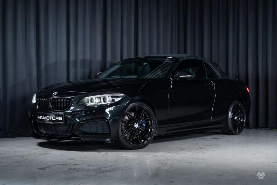 Черный БМВ m240i 2018 в Вильнюс, объемом двигателя 3.00 л и пробегом 131 тыс. км за 20999 €, фото 1 на AUTOMOTO.COM.LV
