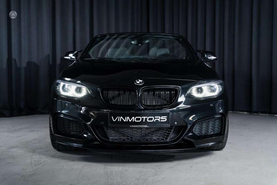 Черный БМВ m240i 2018 в Вильнюс, объемом двигателя 3.00 л и пробегом 131 тыс. км за 20999 €, фото 3 на AUTOMOTO.COM.LV
