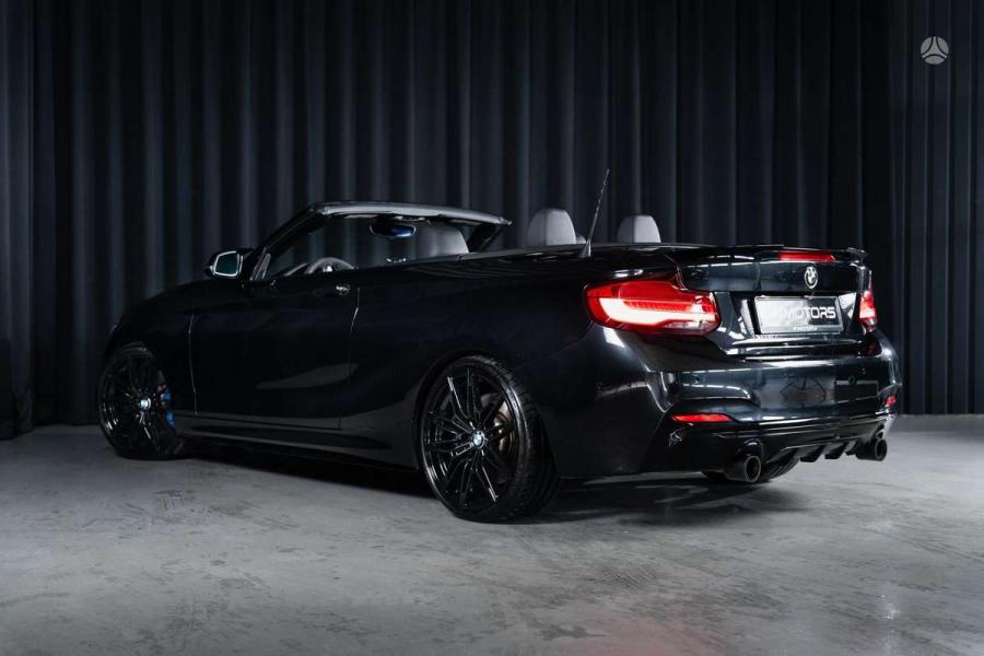 Черный БМВ m240i 2018 в Вильнюс, объемом двигателя 3.00 л и пробегом 131 тыс. км за 20999 €, фото 7 на AUTOMOTO.COM.LV