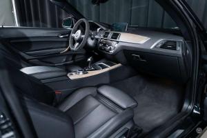 Черный БМВ m240i 2018 в Вильнюс, объемом двигателя 3.00 л и пробегом 131 тыс. км за 20999 €, фото 26 на AUTOMOTO.COM.LV
