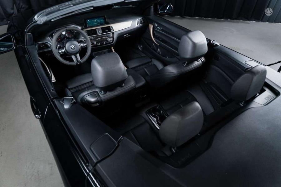 Черный БМВ m240i 2018 в Вильнюс, объемом двигателя 3.00 л и пробегом 131 тыс. км за 20999 €, фото 27 на AUTOMOTO.COM.LV
