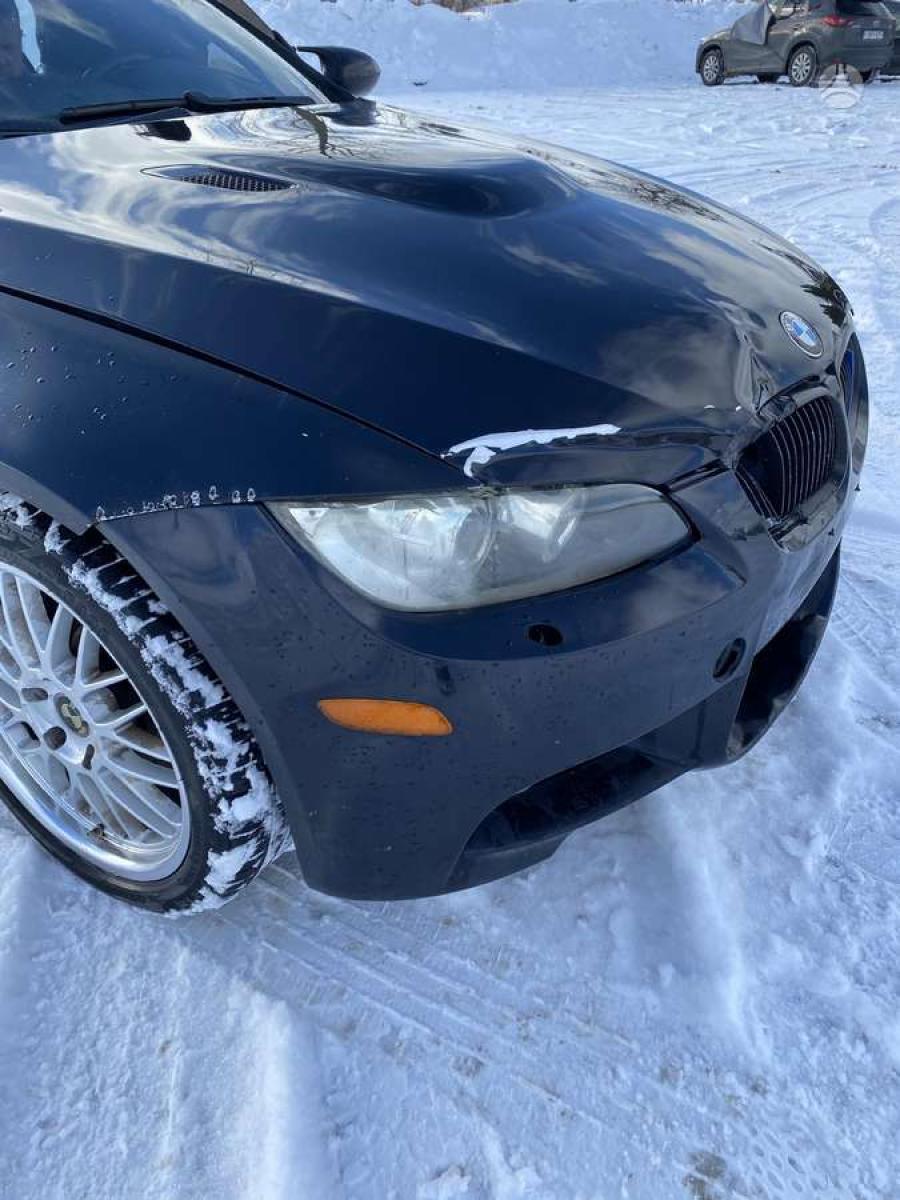 Black BMW M3 2008 in Plunge, with an engine capacity of 4.00 L and mileage of 165 thousand km for 15600 €, photo 9 on AUTOMOTO.COM.LV