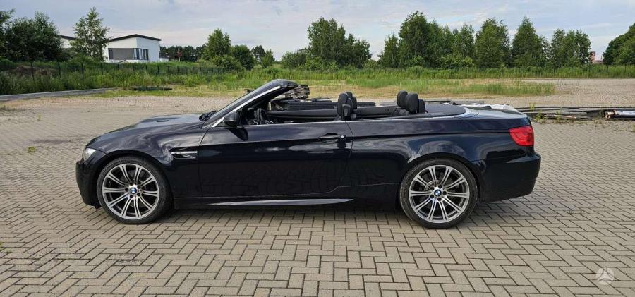 Melns BMW M3 2013 Viļņa, ar dzinēja tilpumu 4.00 L un nobraukumu 123 tūkst. km par 29990 €, foto 1 vietnē AUTOMOTO.COM.LV
