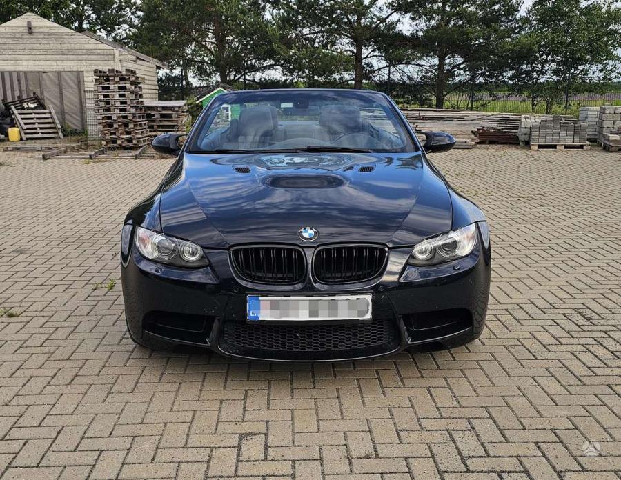 Melns BMW M3 2013 Viļņa, ar dzinēja tilpumu 4.00 L un nobraukumu 123 tūkst. km par 29990 €, foto 4 vietnē AUTOMOTO.COM.LV