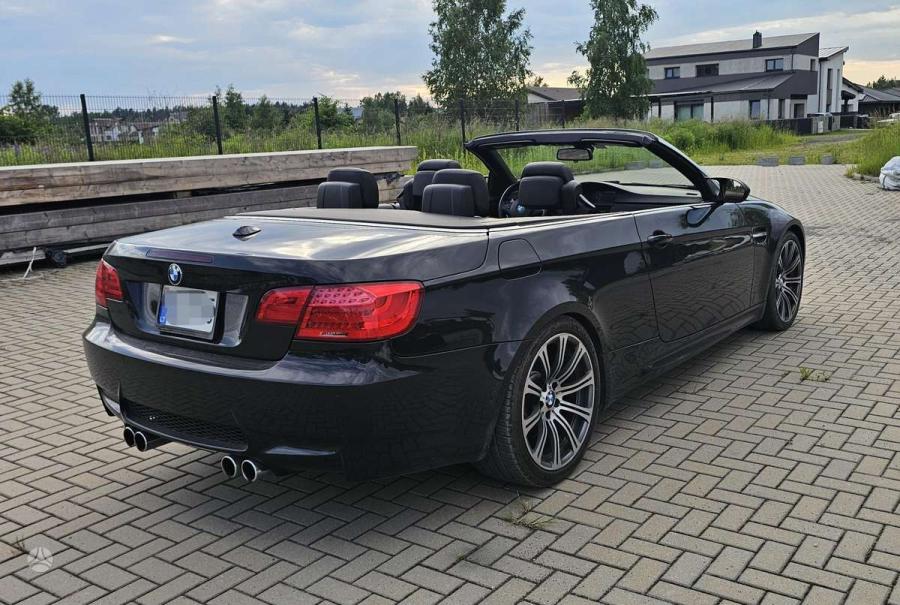 Melns BMW M3 2013 Viļņa, ar dzinēja tilpumu 4.00 L un nobraukumu 123 tūkst. km par 29990 €, foto 7 vietnē AUTOMOTO.COM.LV
