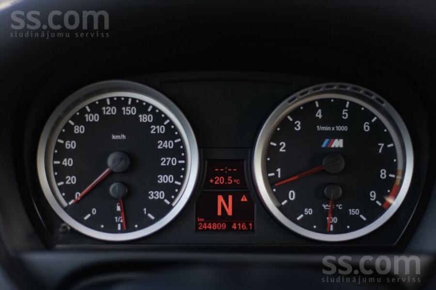 Black BMW M3 2008 in Riga, with an engine capacity of 4.00 L and mileage of 245 thousand km for 27990 €, photo 19 on AUTOMOTO.COM.LV