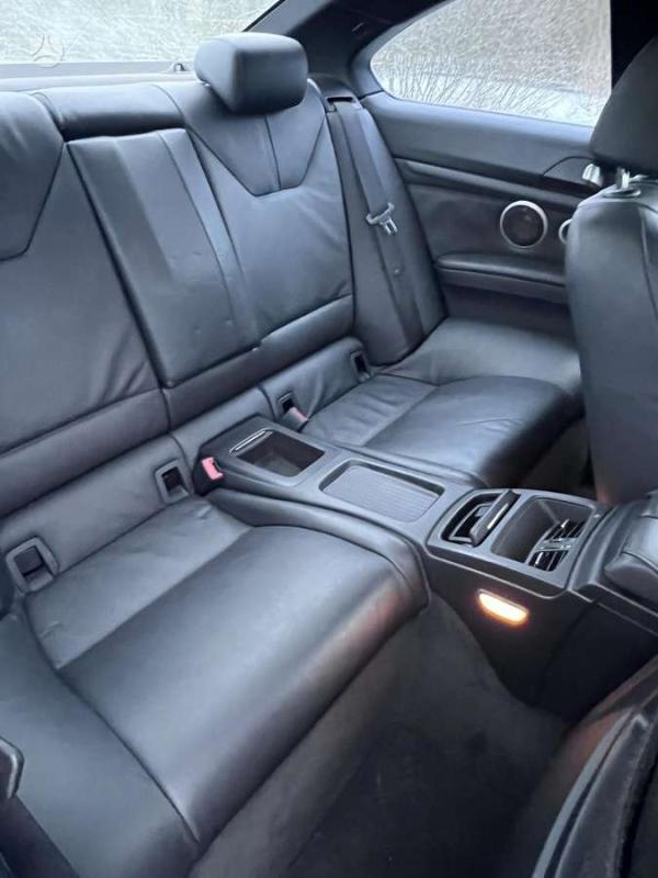 Black BMW M3 2008 in Marijampole, with an engine capacity of 4.00 L and mileage of 187 thousand km for 28500 €, photo 3 on AUTOMOTO.COM.LV