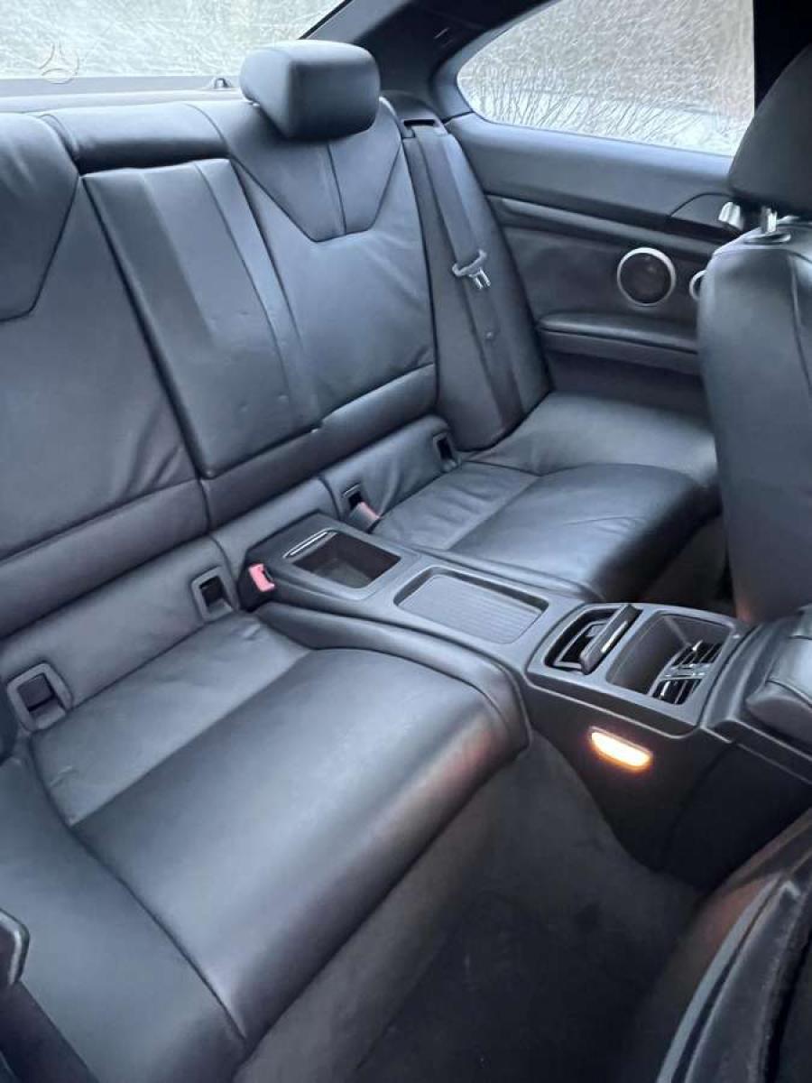 Black BMW M3 2008 in Marijampole, with an engine capacity of 4.00 L and mileage of 187 thousand km for 28500 €, photo 4 on AUTOMOTO.COM.LV