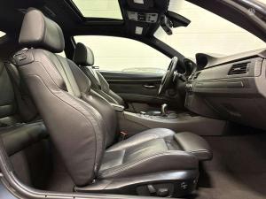 Black BMW M3 2008 in Vilnius, with an engine capacity of 4.00 L and mileage of 128 thousand km for 33000 €, photo 18 on AUTOMOTO.COM.LV
