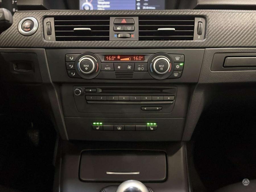 Black BMW M3 2008 in Vilnius, with an engine capacity of 4.00 L and mileage of 128 thousand km for 33000 €, photo 25 on AUTOMOTO.COM.LV