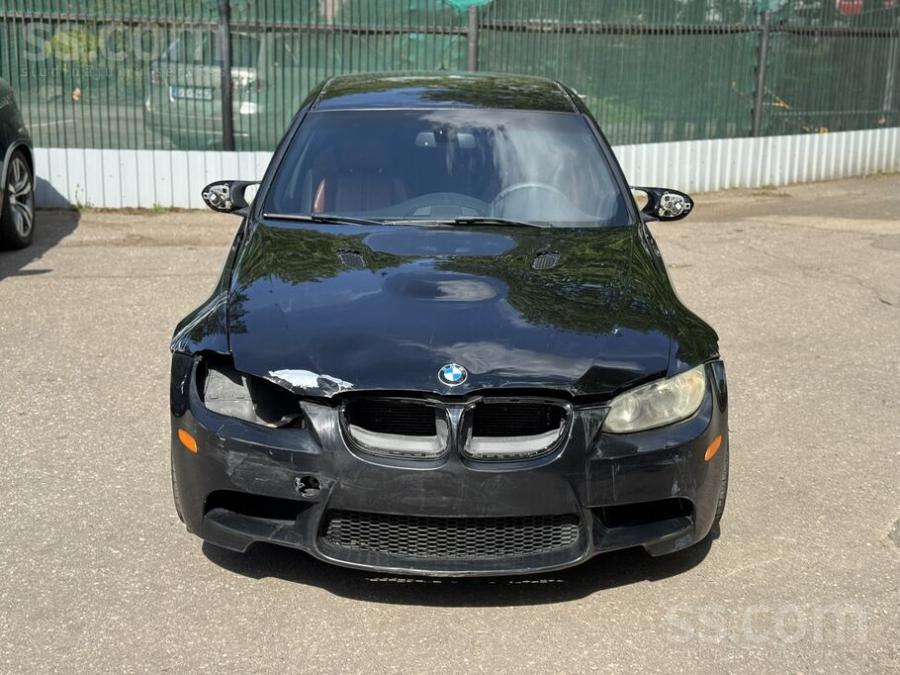 Melns BMW M3 2010 Rīga, ar dzinēja tilpumu 4.00 L un nobraukumu 215 tūkst. km par 20500 €, foto 1 vietnē AUTOMOTO.COM.LV