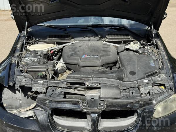 Melns BMW M3 2010 Rīga, ar dzinēja tilpumu 4.00 L un nobraukumu 215 tūkst. km par 20500 €, foto 9 vietnē AUTOMOTO.COM.LV
