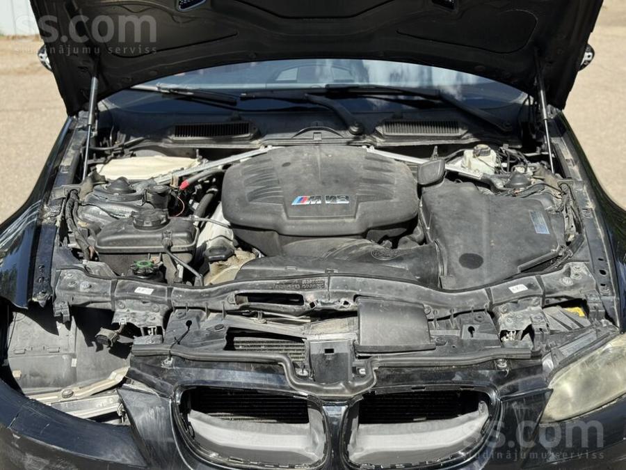 Melns BMW M3 2010 Rīga, ar dzinēja tilpumu 4.00 L un nobraukumu 215 tūkst. km par 20500 €, foto 10 vietnē AUTOMOTO.COM.LV
