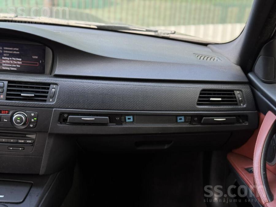 Melns BMW M3 2010 Rīga, ar dzinēja tilpumu 4.00 L un nobraukumu 215 tūkst. km par 20500 €, foto 26 vietnē AUTOMOTO.COM.LV