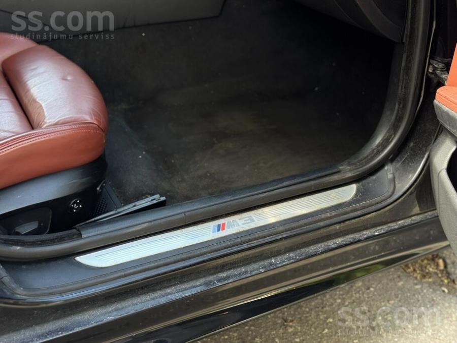 Melns BMW M3 2010 Rīga, ar dzinēja tilpumu 4.00 L un nobraukumu 215 tūkst. km par 20500 €, foto 31 vietnē AUTOMOTO.COM.LV