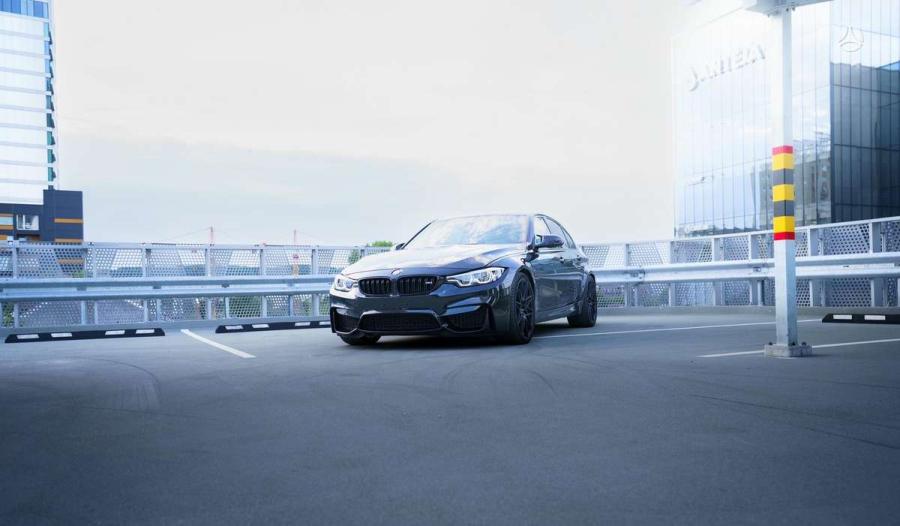 Black BMW M3 2017 in Vilnius, with an engine capacity of 2.98 L and mileage of 107 thousand km for 39500 €, photo 4 on AUTOMOTO.COM.LV