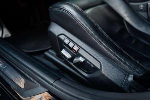 Black BMW M3 2018 in Vilnius, with an engine capacity of 2.98 L and mileage of 114 thousand km for 45990 €, photo 33 on AUTOMOTO.COM.LV