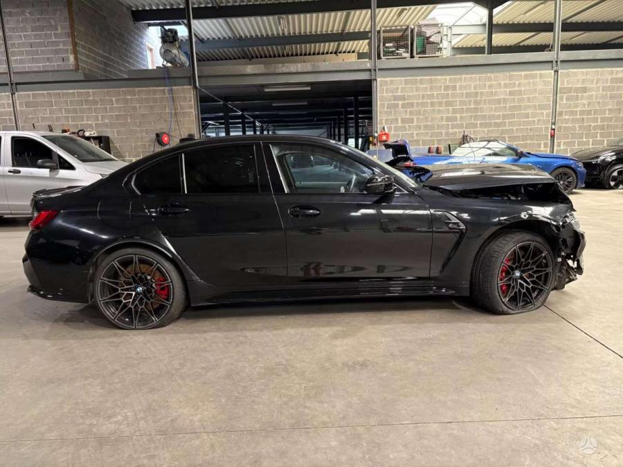 Melns BMW M3 2022 Panevēža, ar dzinēja tilpumu 2.99 L un nobraukumu 63 tūkst. km par 33000 €, foto 6 vietnē AUTOMOTO.COM.LV