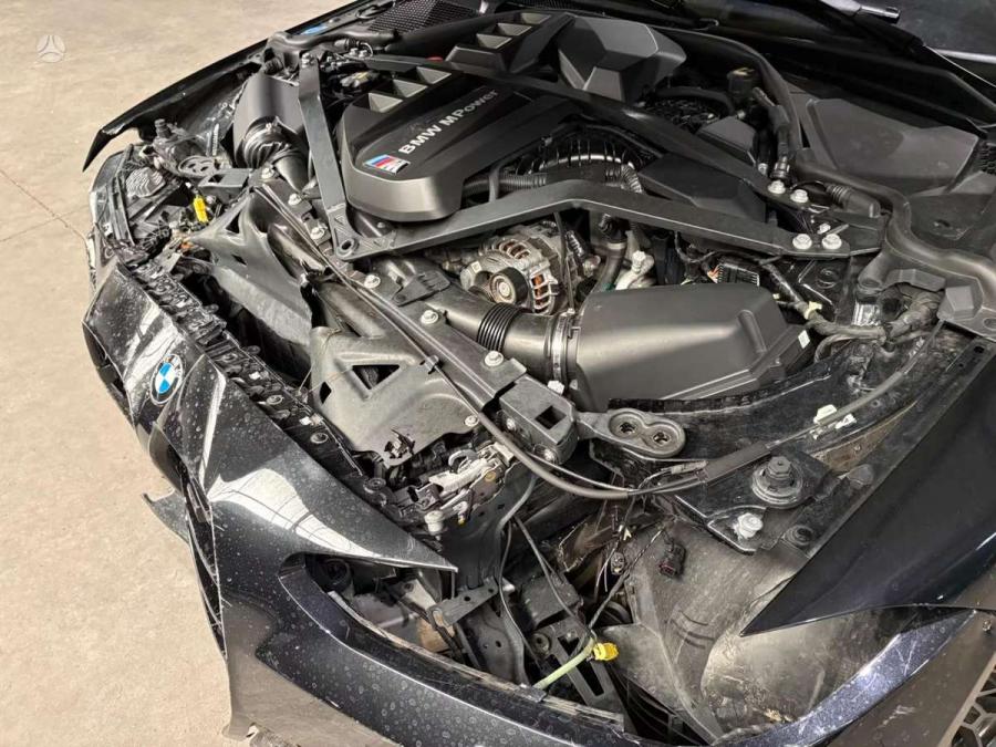 Melns BMW M3 2022 Panevēža, ar dzinēja tilpumu 2.99 L un nobraukumu 63 tūkst. km par 33000 €, foto 14 vietnē AUTOMOTO.COM.LV