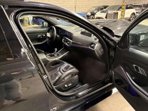 Melns BMW M3 2022 Panevēža, ar dzinēja tilpumu 2.99 L un nobraukumu 63 tūkst. km par 33000 €, foto 29 vietnē AUTOMOTO.COM.LV