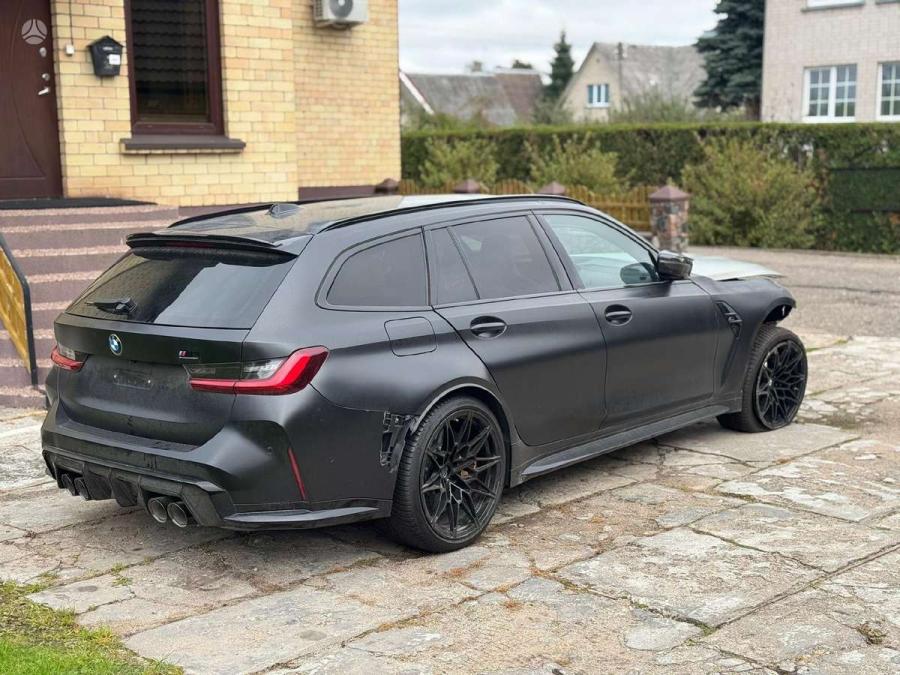 Melns BMW M3 2024 Viļņa, ar dzinēja tilpumu 2.99 L un nobraukumu 15 tūkst. km par 23700 €, foto 5 vietnē AUTOMOTO.COM.LV