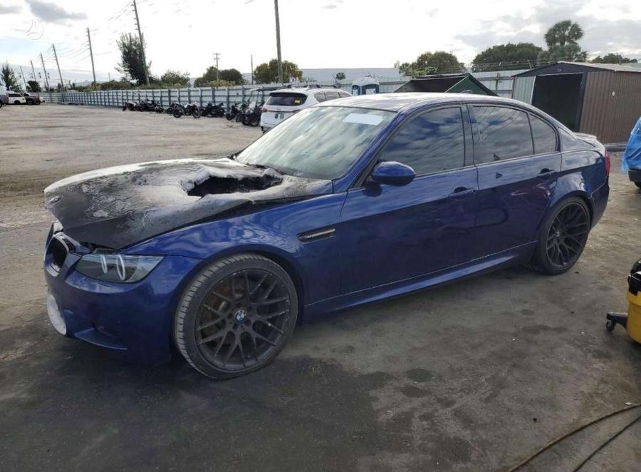 Blue BMW M3 2009 in Siauliai, with an engine capacity of 4.00 L and mileage of 100 thousand km for 17800 €, photo 1 on AUTOMOTO.COM.LV
