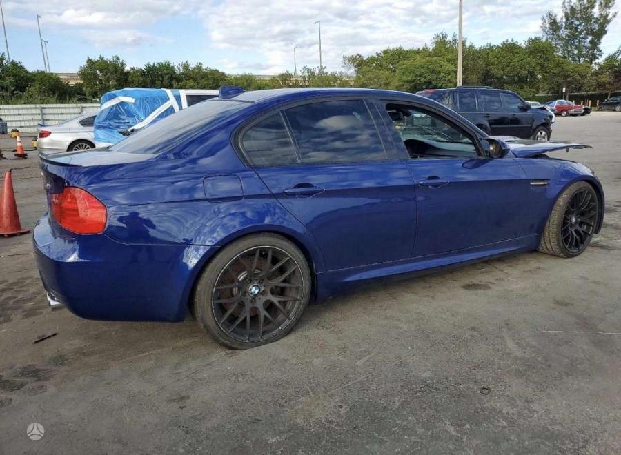 Zils BMW M3 2009 Šauļi, ar dzinēja tilpumu 4.00 L un nobraukumu 100 tūkst. km par 17800 €, foto 3 vietnē AUTOMOTO.COM.LV