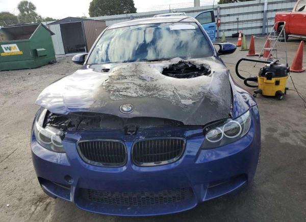 Zils BMW M3 2009 Šauļi, ar dzinēja tilpumu 4.00 L un nobraukumu 100 tūkst. km par 17800 €, foto 5 vietnē AUTOMOTO.COM.LV