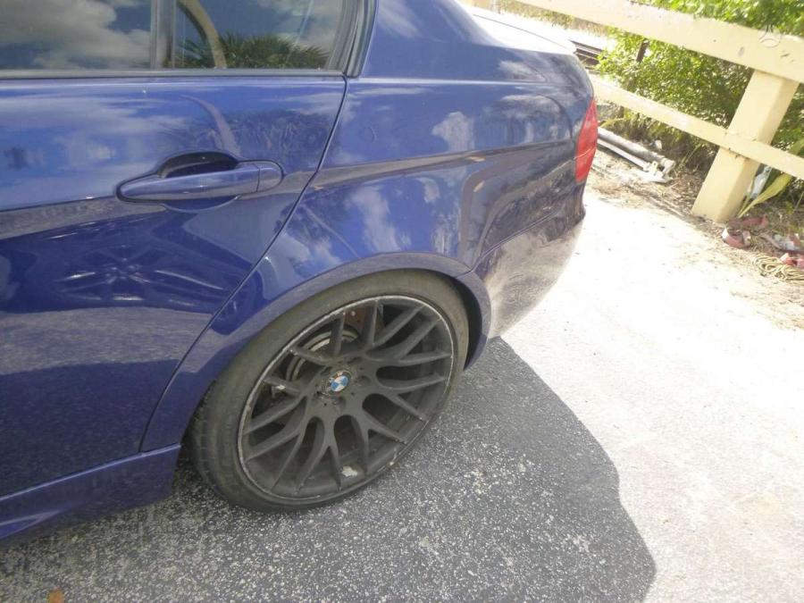 Zils BMW M3 2009 Šauļi, ar dzinēja tilpumu 4.00 L un nobraukumu 100 tūkst. km par 17800 €, foto 17 vietnē AUTOMOTO.COM.LV