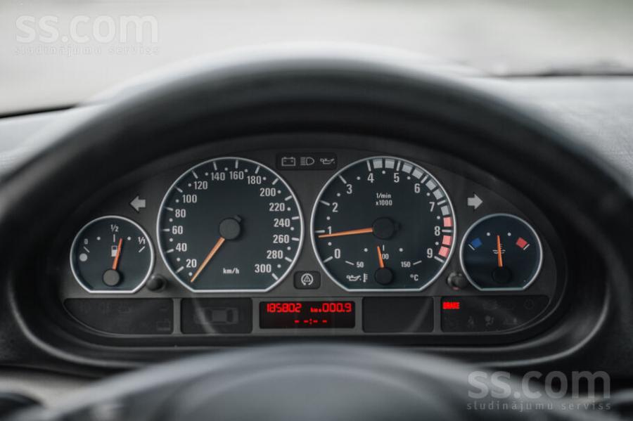 Pelēks BMW M3 2002 Rīga, ar dzinēja tilpumu 3.20 L un nobraukumu 185 tūkst. km par 22900 €, foto 22 vietnē AUTOMOTO.COM.LV