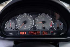 Pelēks BMW M3 2003 Viļņa, ar dzinēja tilpumu 3.25 L un nobraukumu 165 tūkst. km par 22000 €, foto 24 vietnē AUTOMOTO.COM.LV