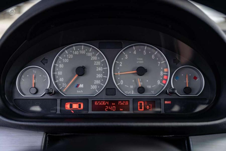 Pelēks BMW M3 2003 Viļņa, ar dzinēja tilpumu 3.25 L un nobraukumu 165 tūkst. km par 22000 €, foto 24 vietnē AUTOMOTO.COM.LV