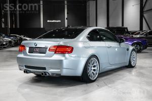 Pelēks BMW M3 2010 Rīga, ar dzinēja tilpumu 4.00 L un nobraukumu 204 tūkst. km par 35000 €, foto 5 vietnē AUTOMOTO.COM.LV