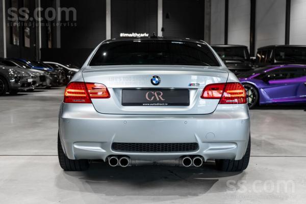Pelēks BMW M3 2010 Rīga, ar dzinēja tilpumu 4.00 L un nobraukumu 204 tūkst. km par 35000 €, foto 5 vietnē AUTOMOTO.COM.LV