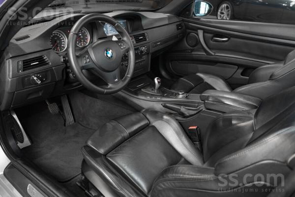 Pelēks BMW M3 2010 Rīga, ar dzinēja tilpumu 4.00 L un nobraukumu 204 tūkst. km par 35000 €, foto 9 vietnē AUTOMOTO.COM.LV