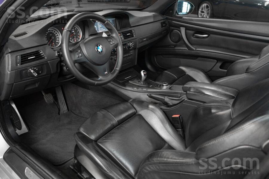 Pelēks BMW M3 2010 Rīga, ar dzinēja tilpumu 4.00 L un nobraukumu 204 tūkst. km par 35000 €, foto 10 vietnē AUTOMOTO.COM.LV