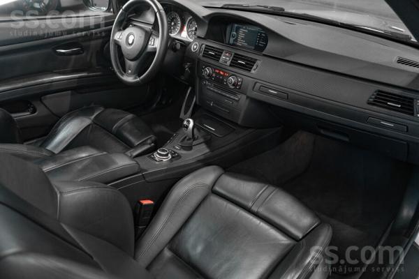 Pelēks BMW M3 2010 Rīga, ar dzinēja tilpumu 4.00 L un nobraukumu 204 tūkst. km par 35000 €, foto 10 vietnē AUTOMOTO.COM.LV